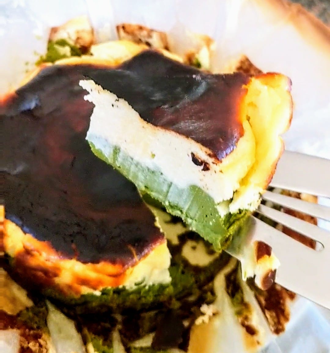 Matcha layered burnt cheesecake – Level Up Taste